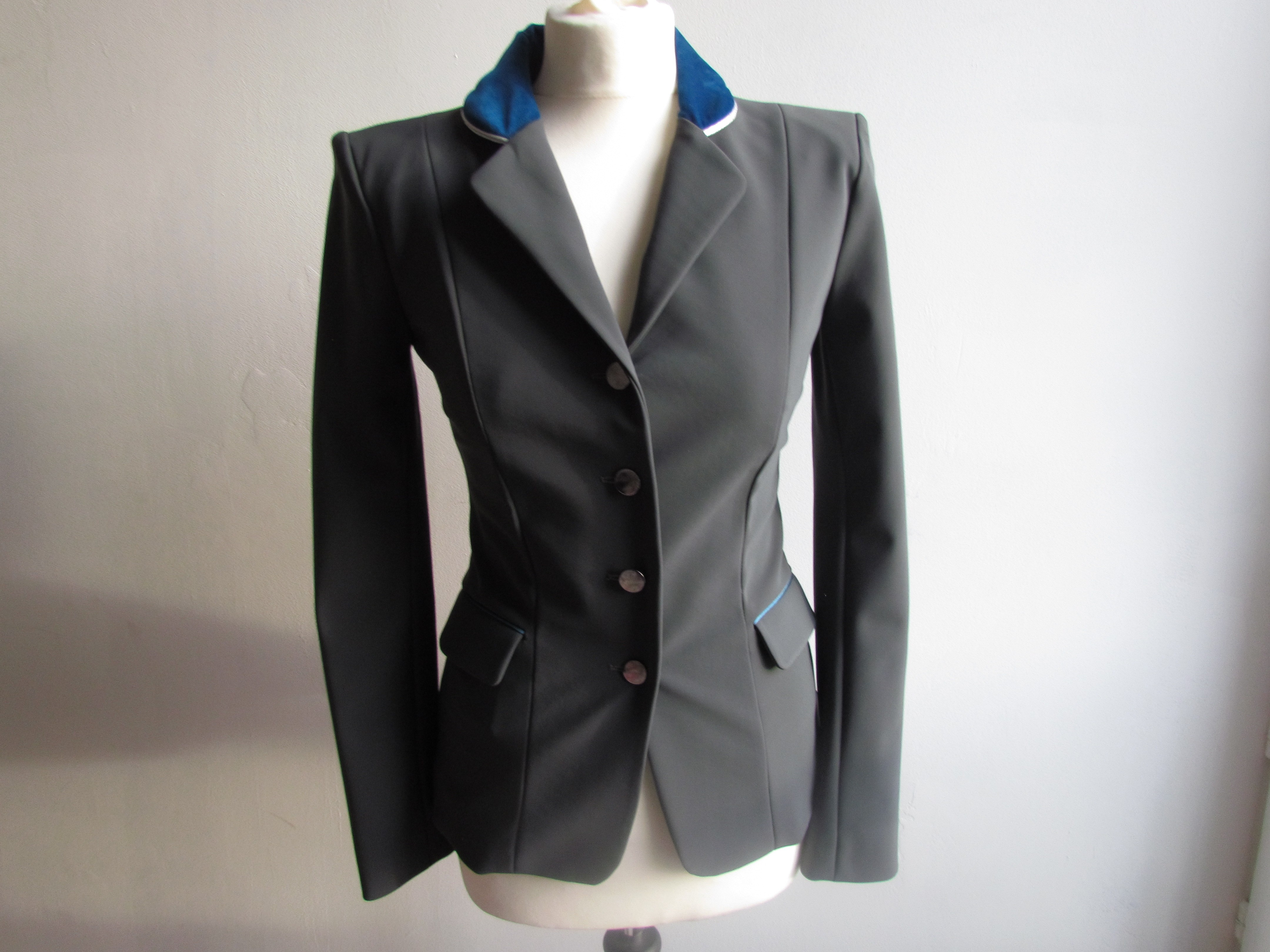 veste grise taille 34 - Fins de série - Collection